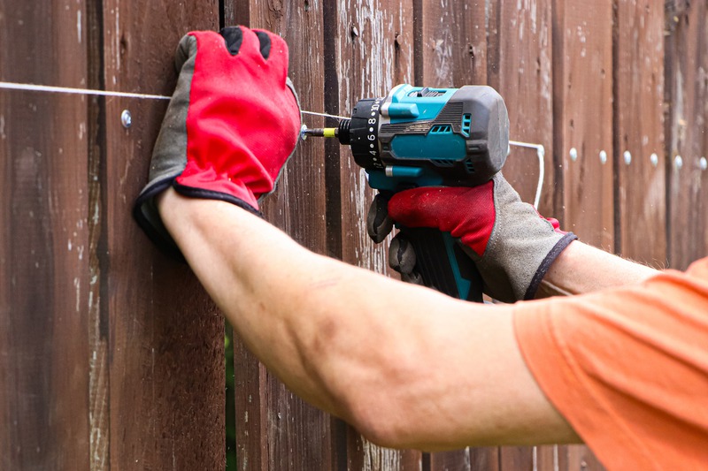 Why Is It Important to Hire a Licensed Fence Contractor? - Totix